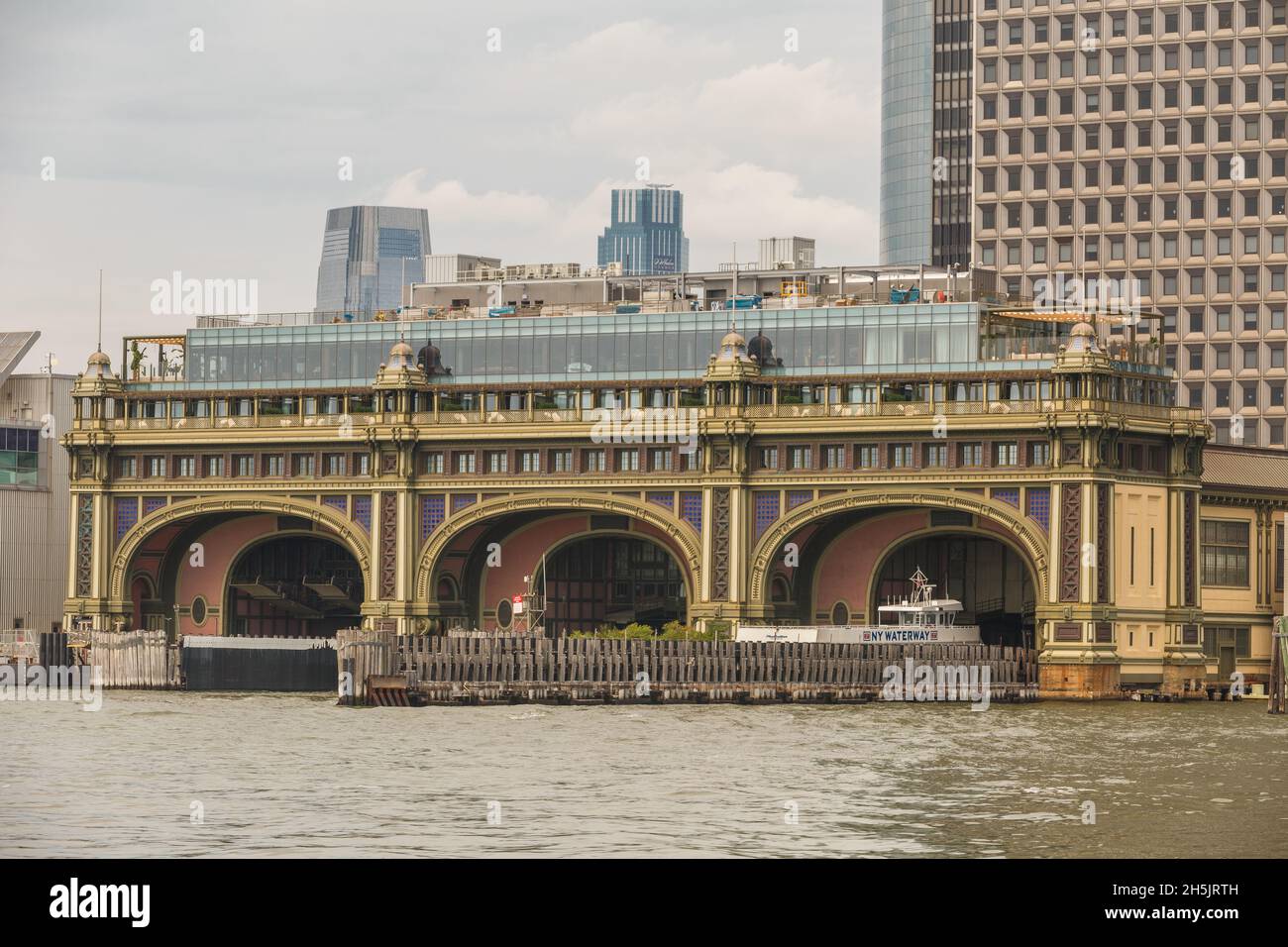 Staten Island Ferry Terminal Stock Photo - Alamy