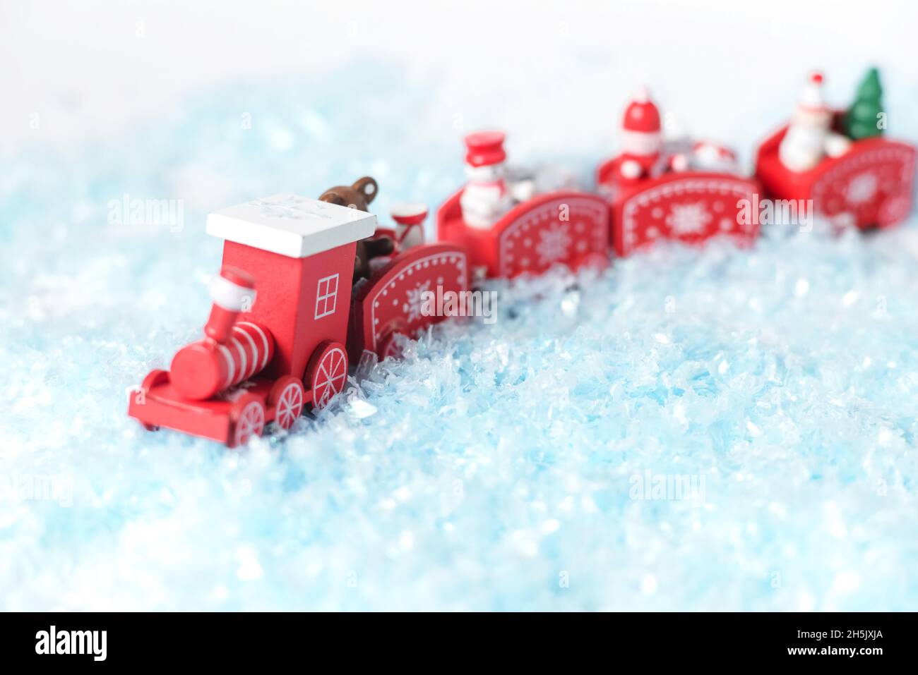 Cartoon red tractor hi-res stock photography and images - Alamy