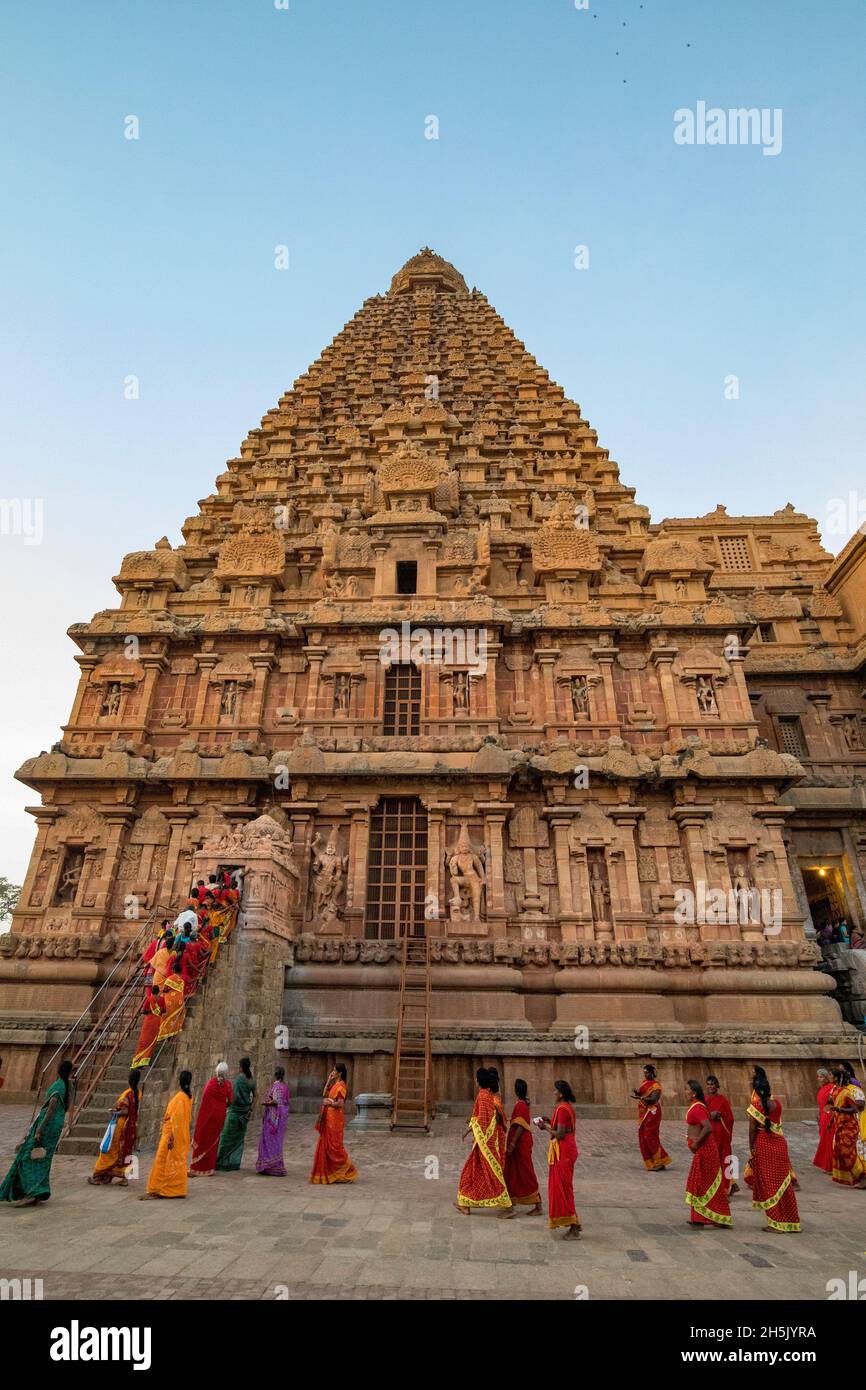 Chola era temple hi-res stock photography and images - Alamy