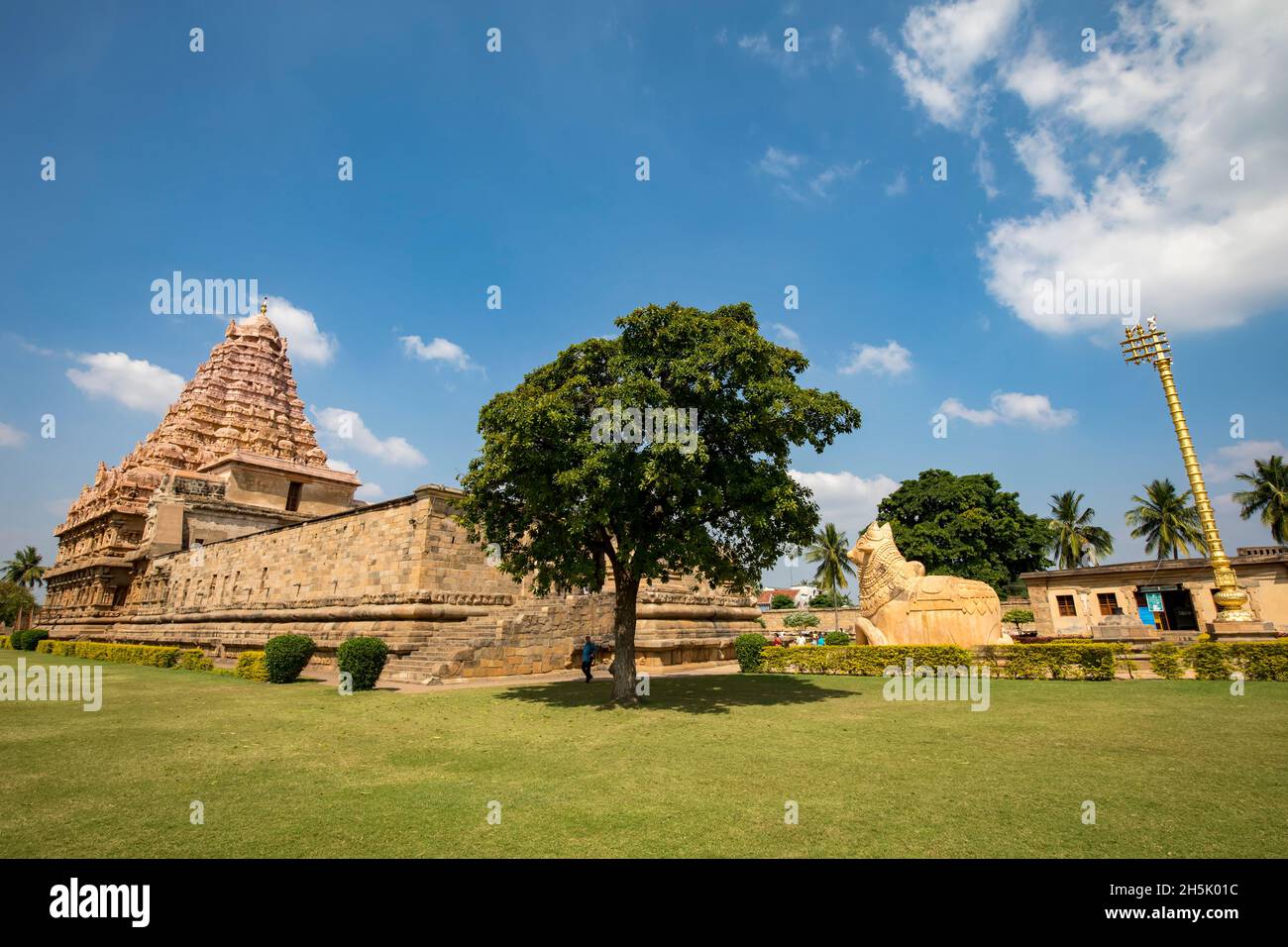 deity, Hindu; temple; Chola; historic; sacred Stock Photo - Alamy