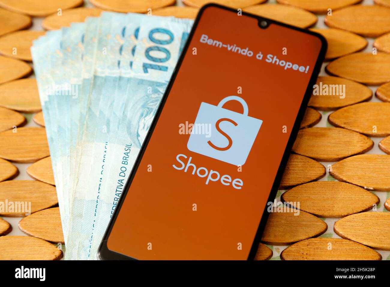 Shopee pay logo hi-res stock photography and images - Alamy
