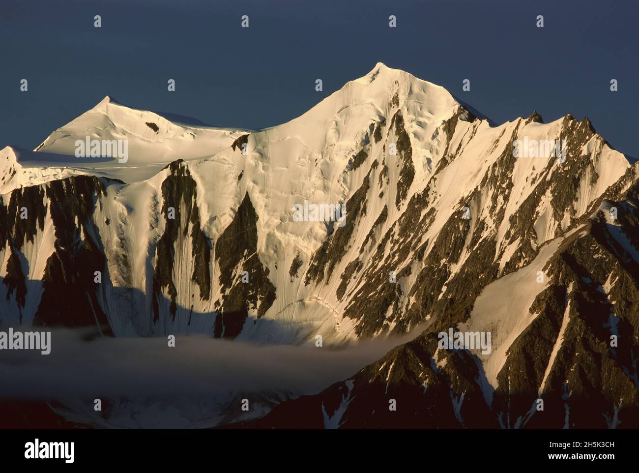 Mount Maxwell, Kluane National Park, Yukon, Canada Stock Photo - Alamy