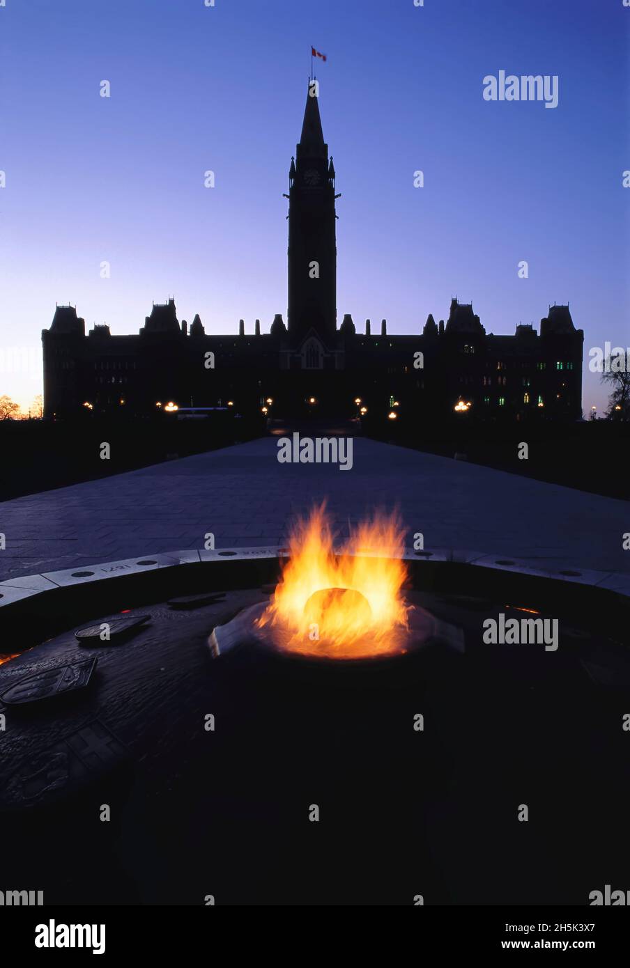 Canada parliament fire ottawa hi-res stock photography and images - Alamy
