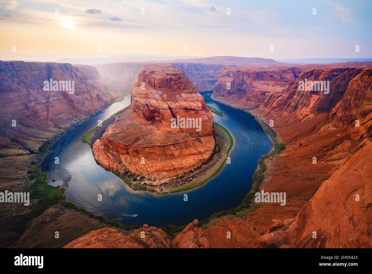 Close to the edge. View at Horseshoe Bend, a meander of Colorado river ...