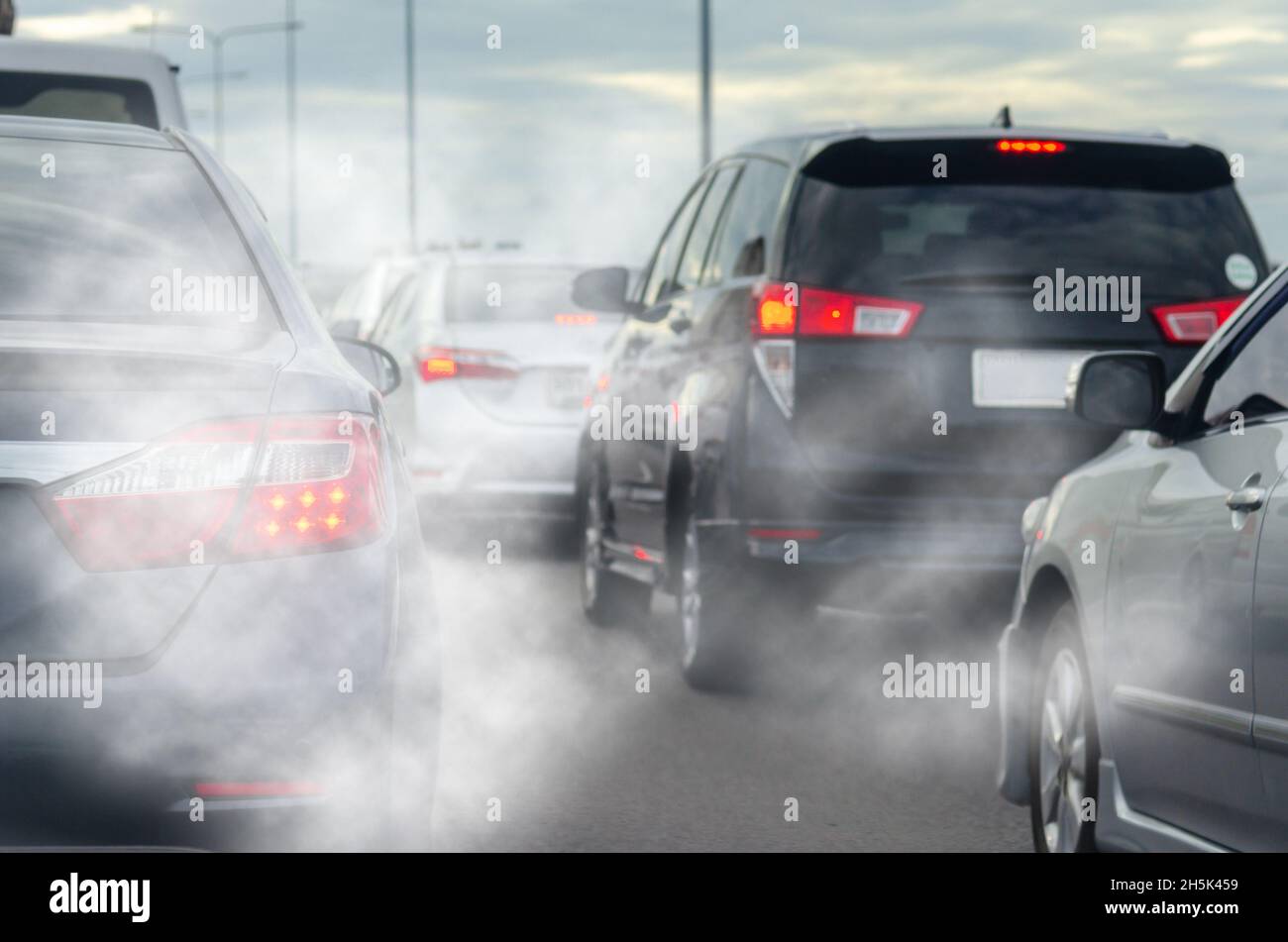 Car exhaust fumes traffic jam hi-res stock photography and images - Alamy