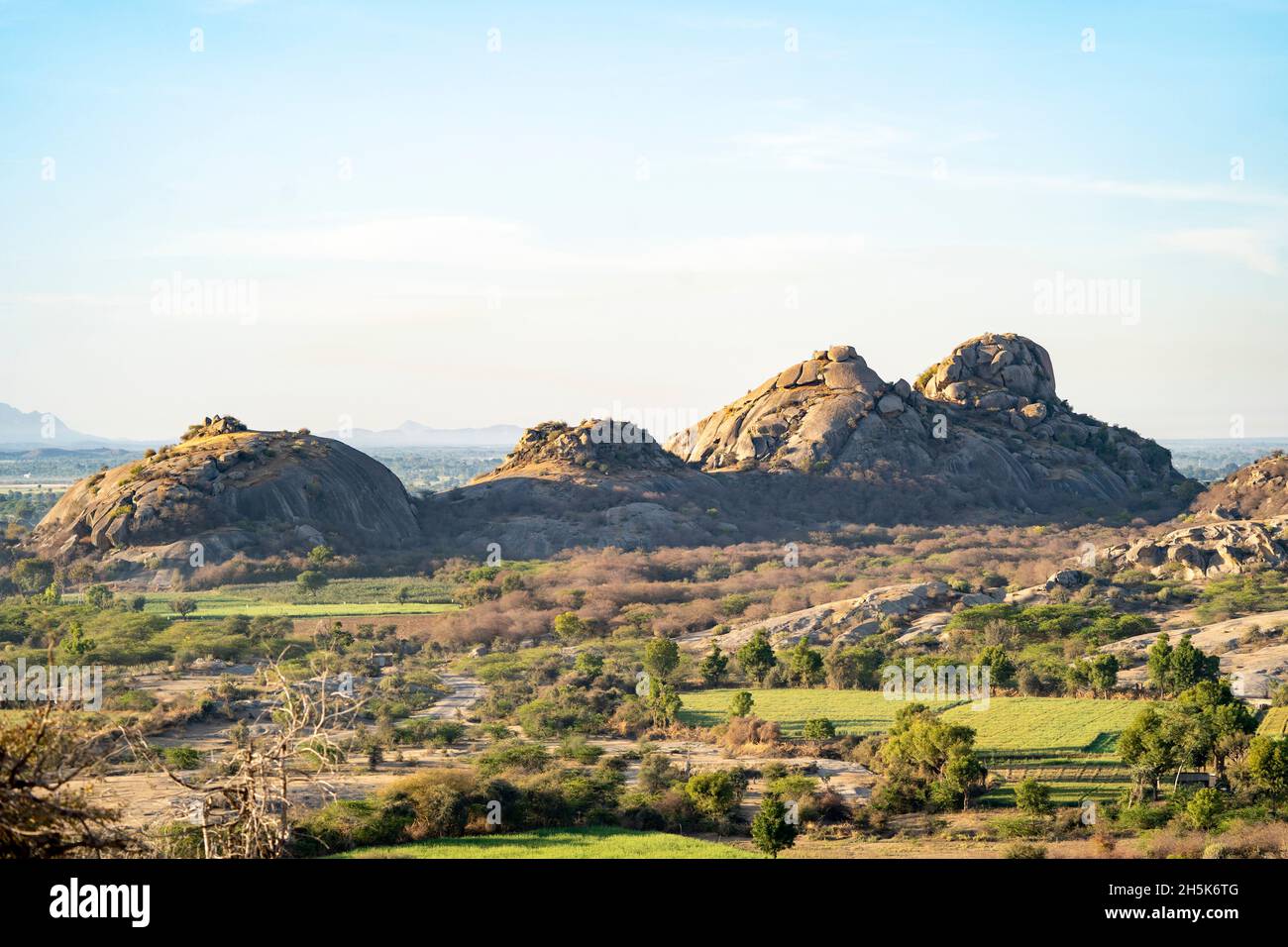 Aravali hills hi-res stock photography and images - Alamy