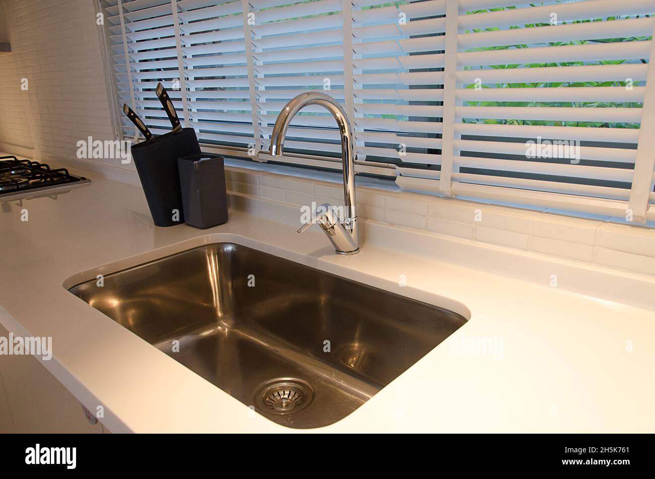 Counter top wash basin hi-res stock photography and images - Alamy