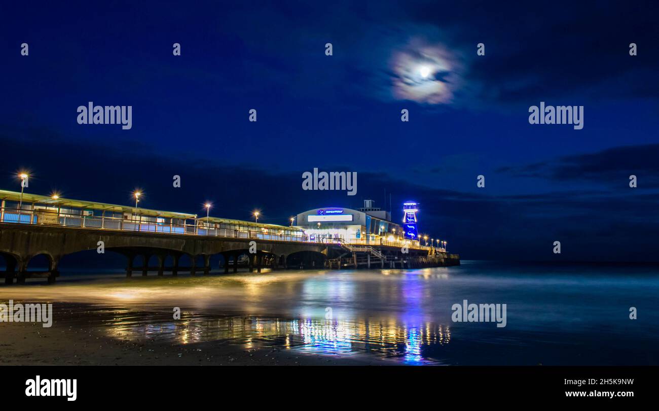 Bournemouth, UK, Nov, 5th, 2019. Bournemouth pier illuminated with ...