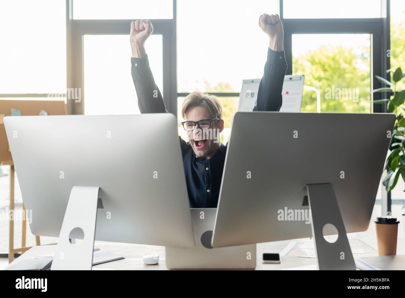 Yes network hi-res stock photography and images - Alamy