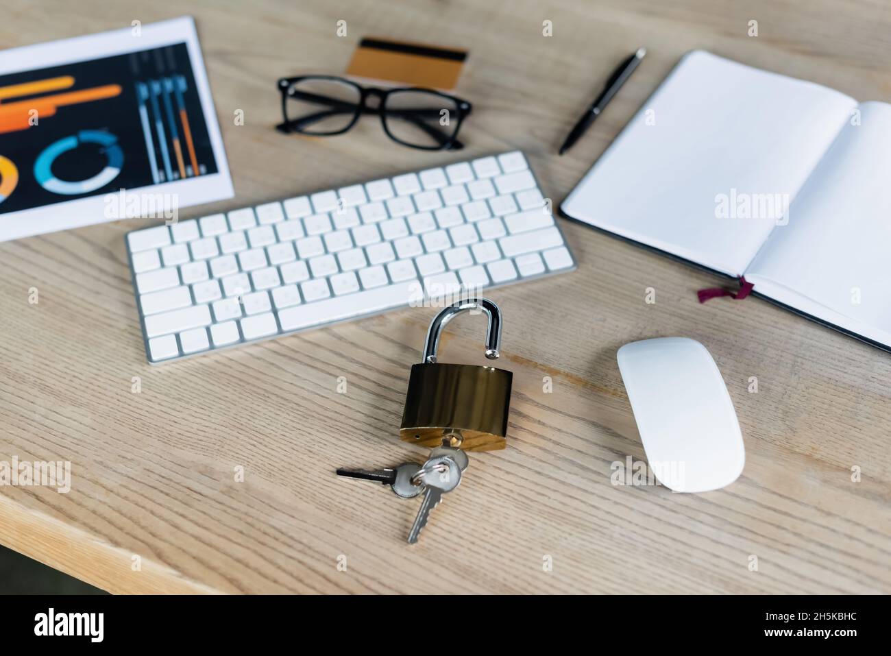 Keyboard document padlock hi-res stock photography and images - Alamy