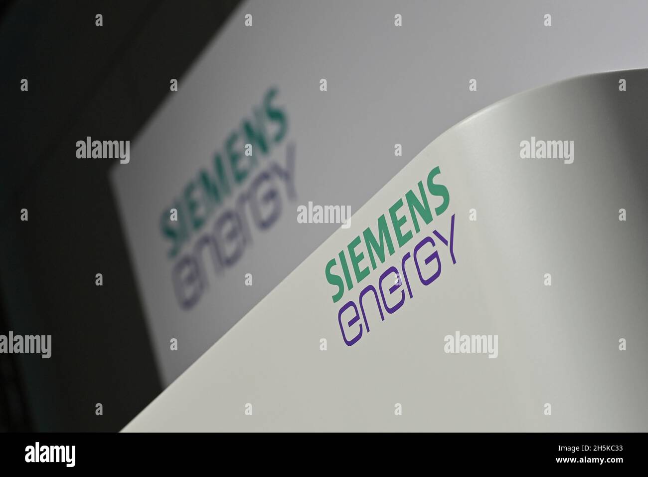 Logo, company logo, corporate emblem, emblem. Siemens Energy annual ...