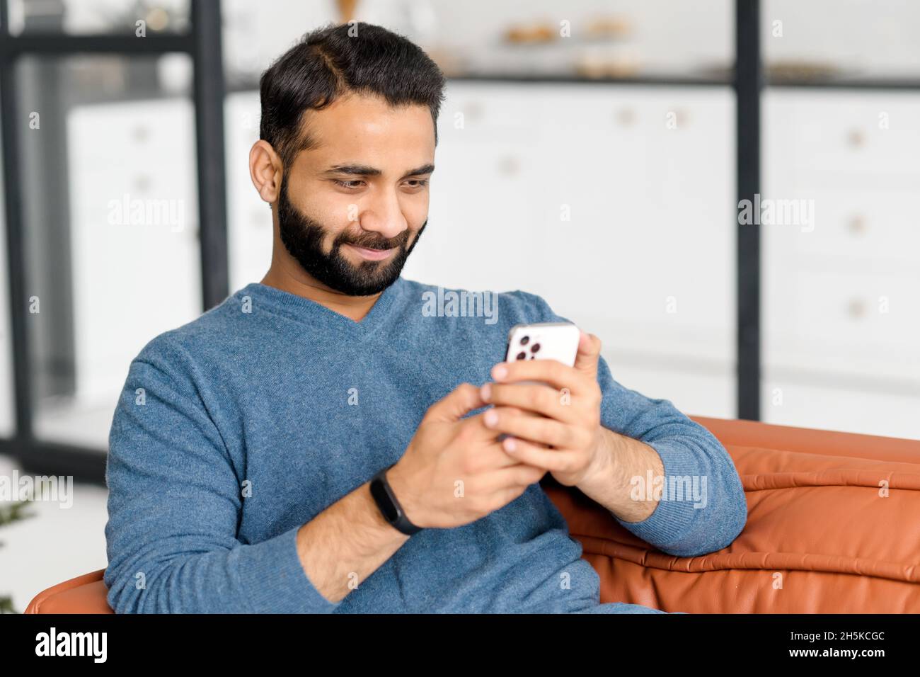 Spend arab hi-res stock photography and images - Alamy