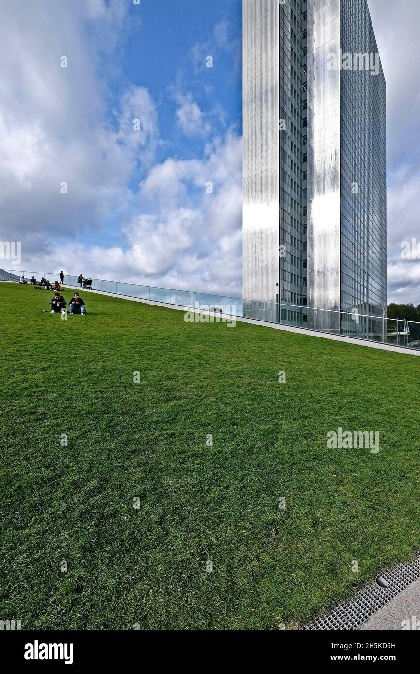 The green roof of the Kö Bogen II in the centre of Düsseldorf. A ...