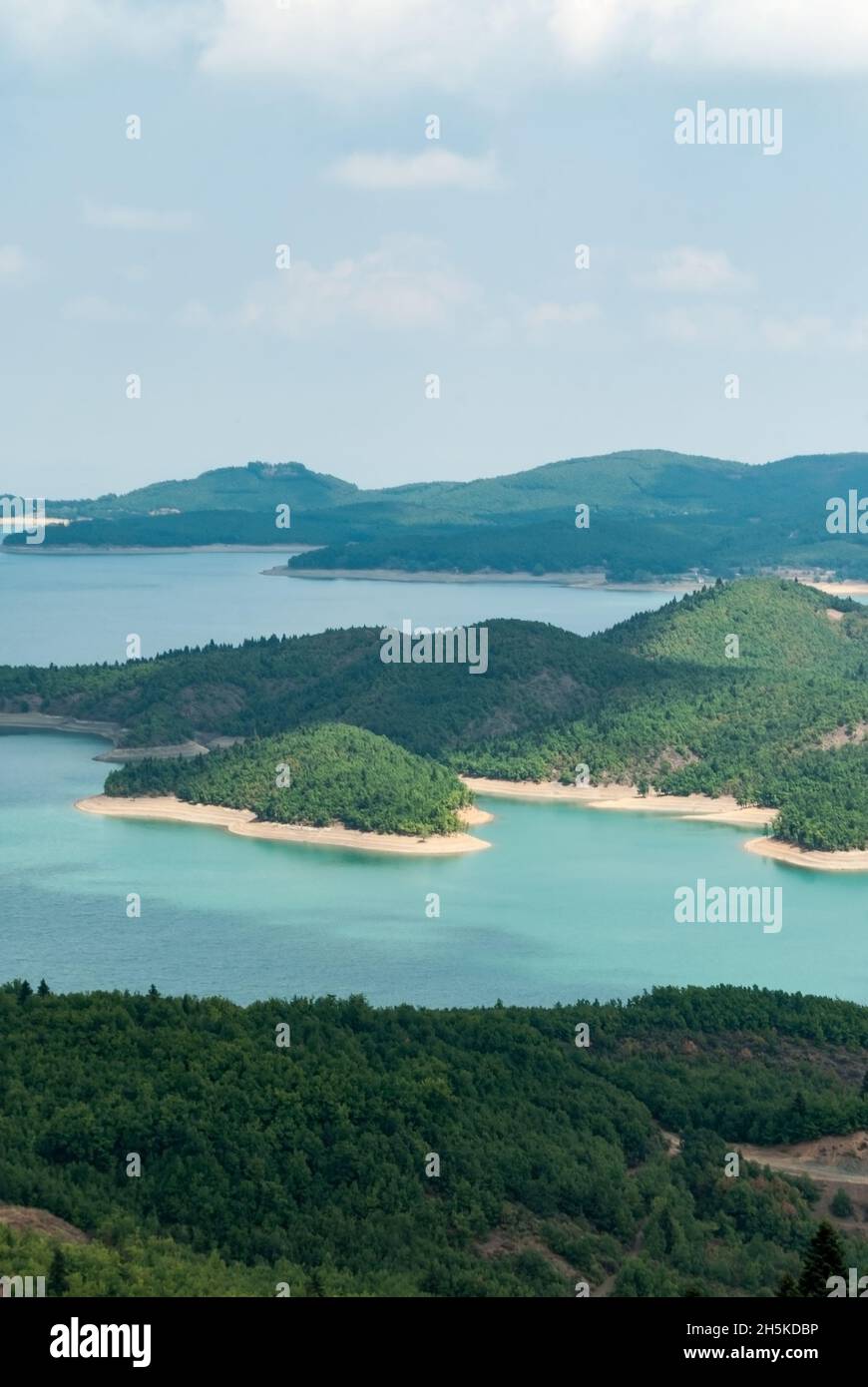 Turquoise blue lake hi-res stock photography and images - Alamy