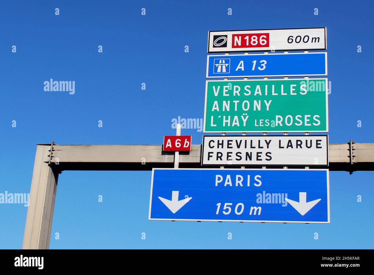 Auf der Autobahn A6b in Richtung Paris, Frankreich Stock Photo - Alamy