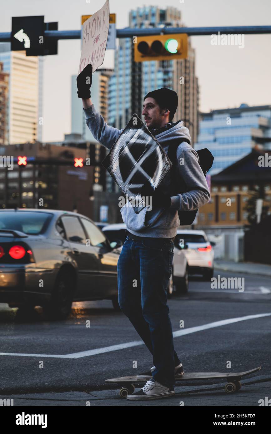 Climate activist protests hi-res stock photography and images - Alamy