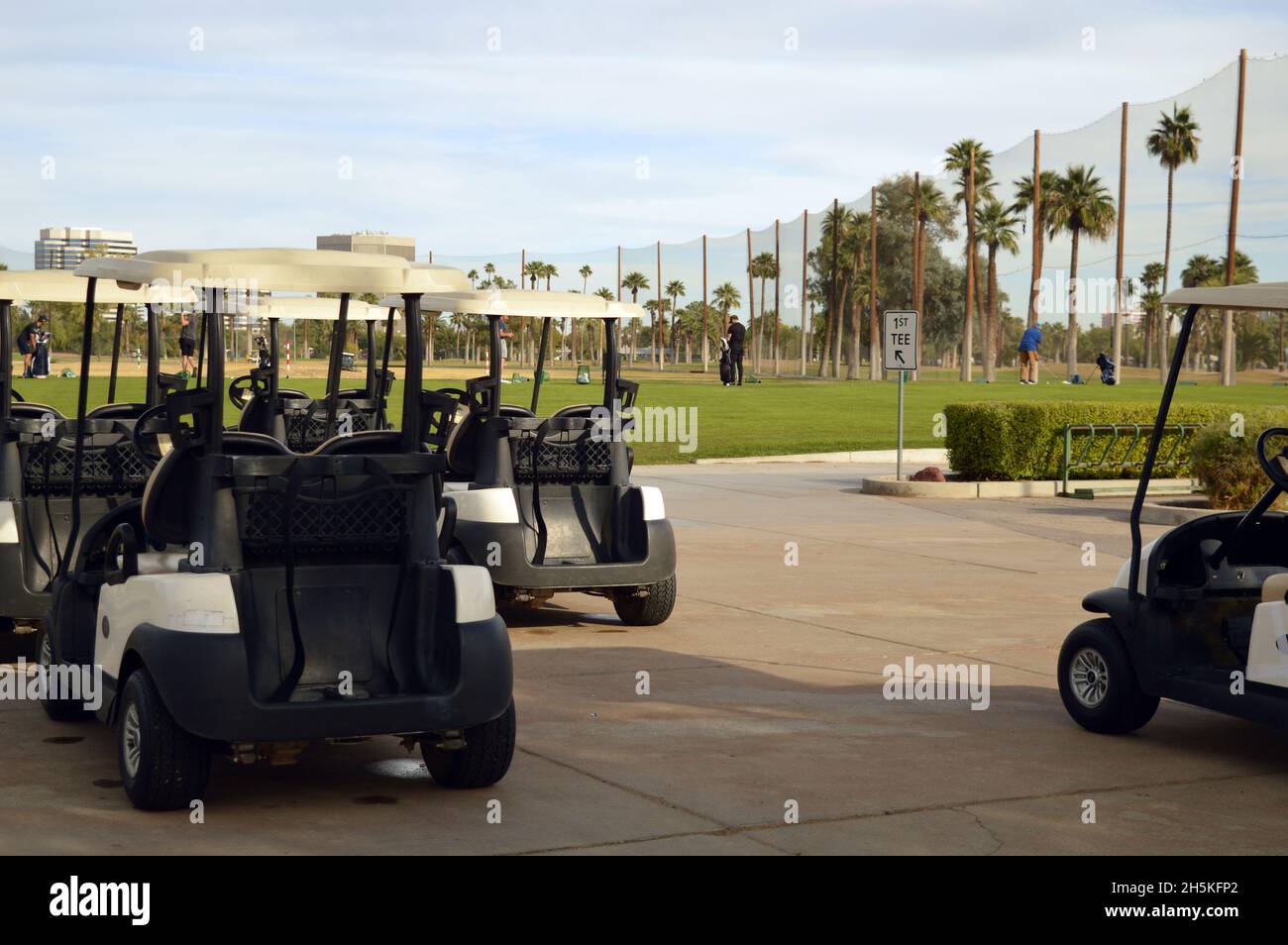 Golf carts driving range hi-res stock photography and images - Alamy