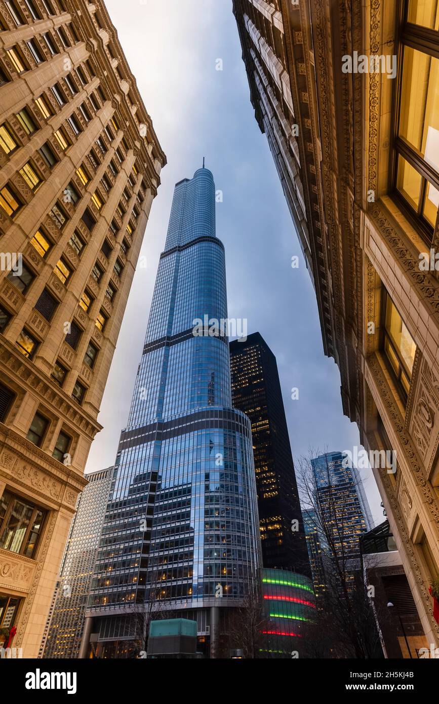 Office buildings in downtown Chicago; Chicago, Illinois, United States ...