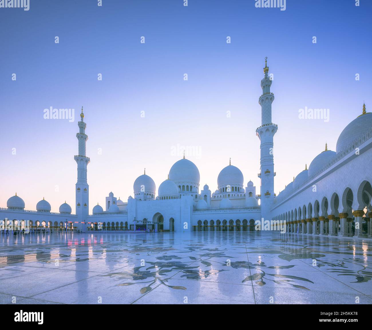 Sheikh Zayed Grand Mosque in Abu Dhabi at the morning. View of floral ...
