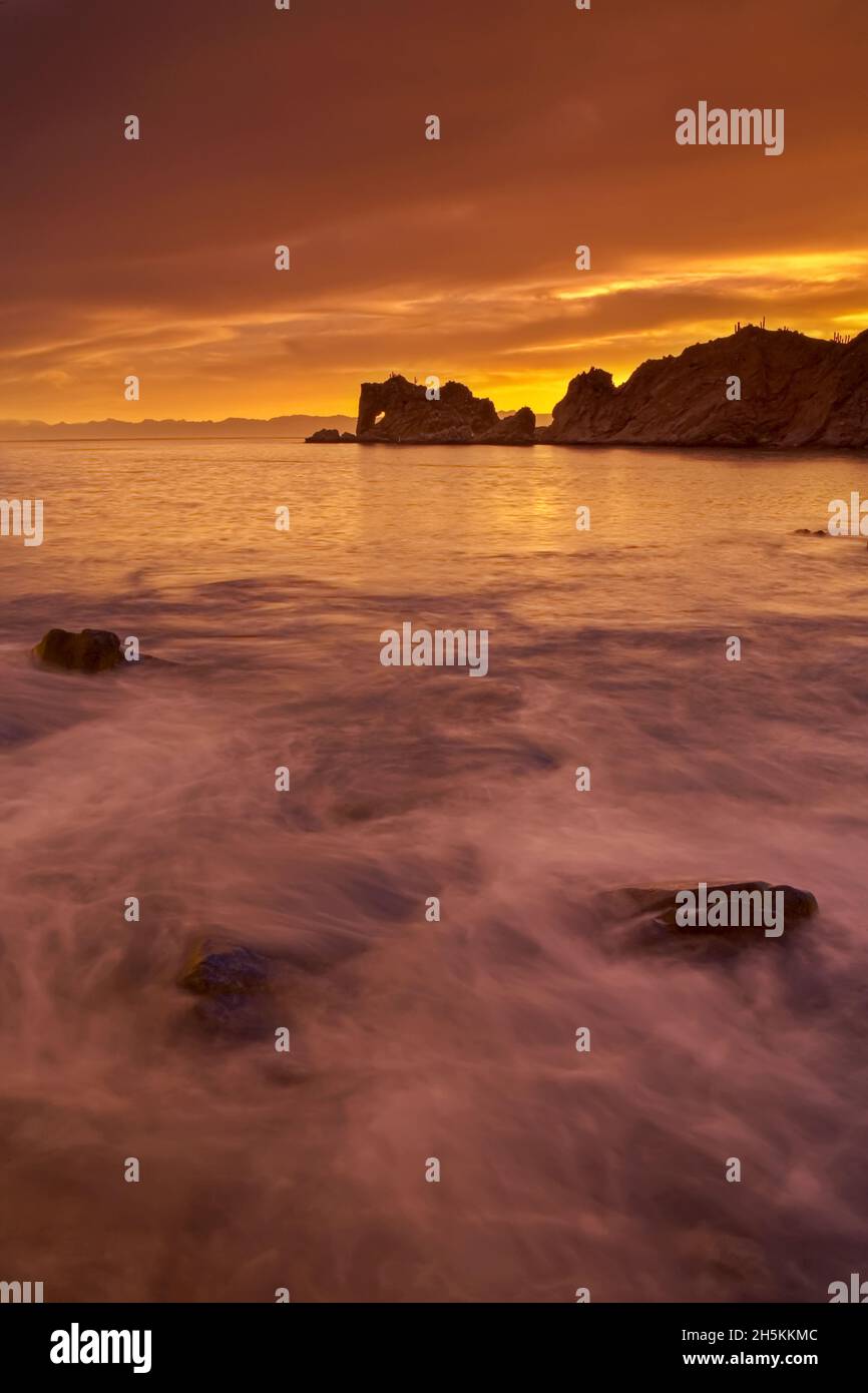Brilliant sunset, Santa Catalina Island, Baja California, Mexico Stock ...