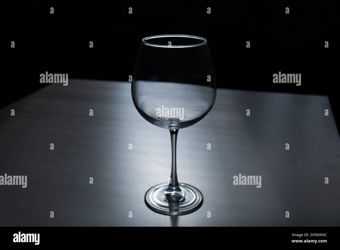 Refraction glass empty hi-res stock photography and images - Alamy