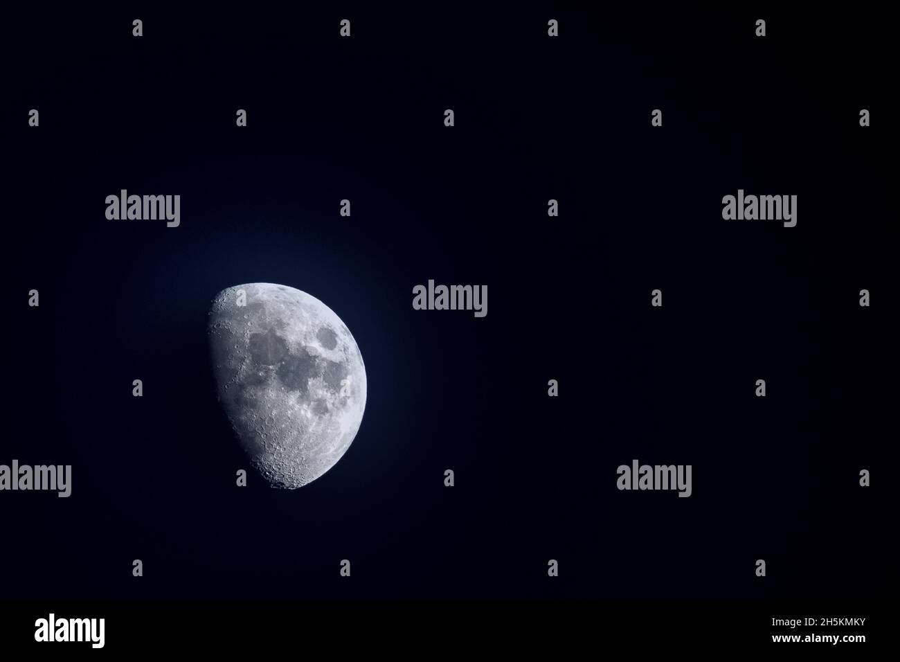 Fascinating zoomed in view of the moon in the night sky Stock Photo - Alamy