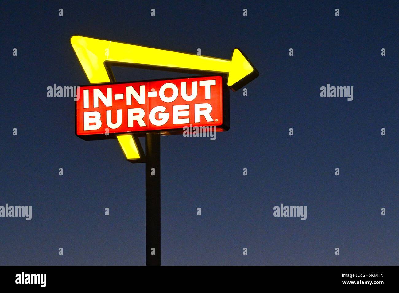 Signage outside an In-N-Out Burger restaurant in Los Angeles ...