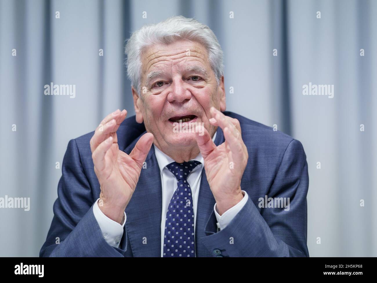Kiel, Germany. 10th Nov, 2021. Former Federal President Joachim Gauck ...