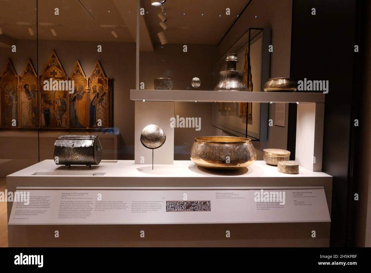 Visitors to the Gallery in Somerset House , which has been closed since ...