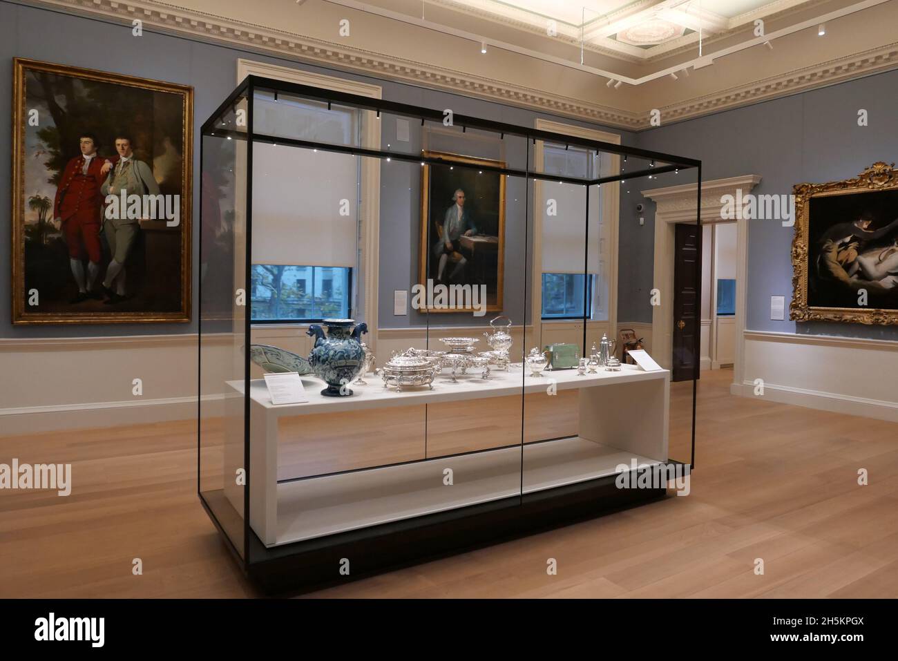Visitors to the Gallery in Somerset House , which has been closed since ...