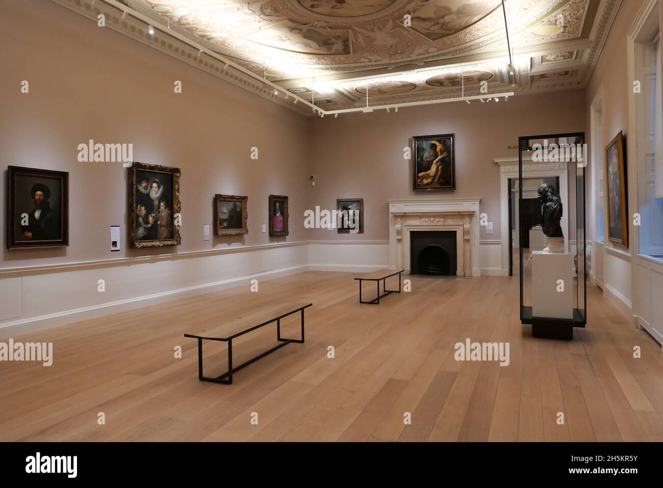 Visitors to the Gallery in Somerset House , which has been closed since ...