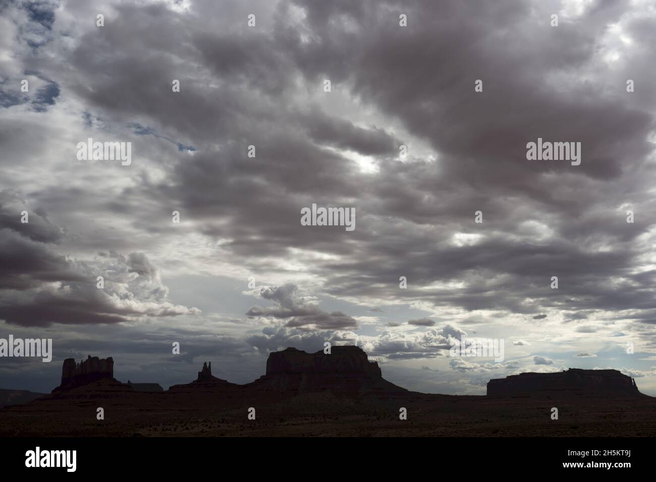 Storm clouds over Monument Valley Stock Photo - Alamy