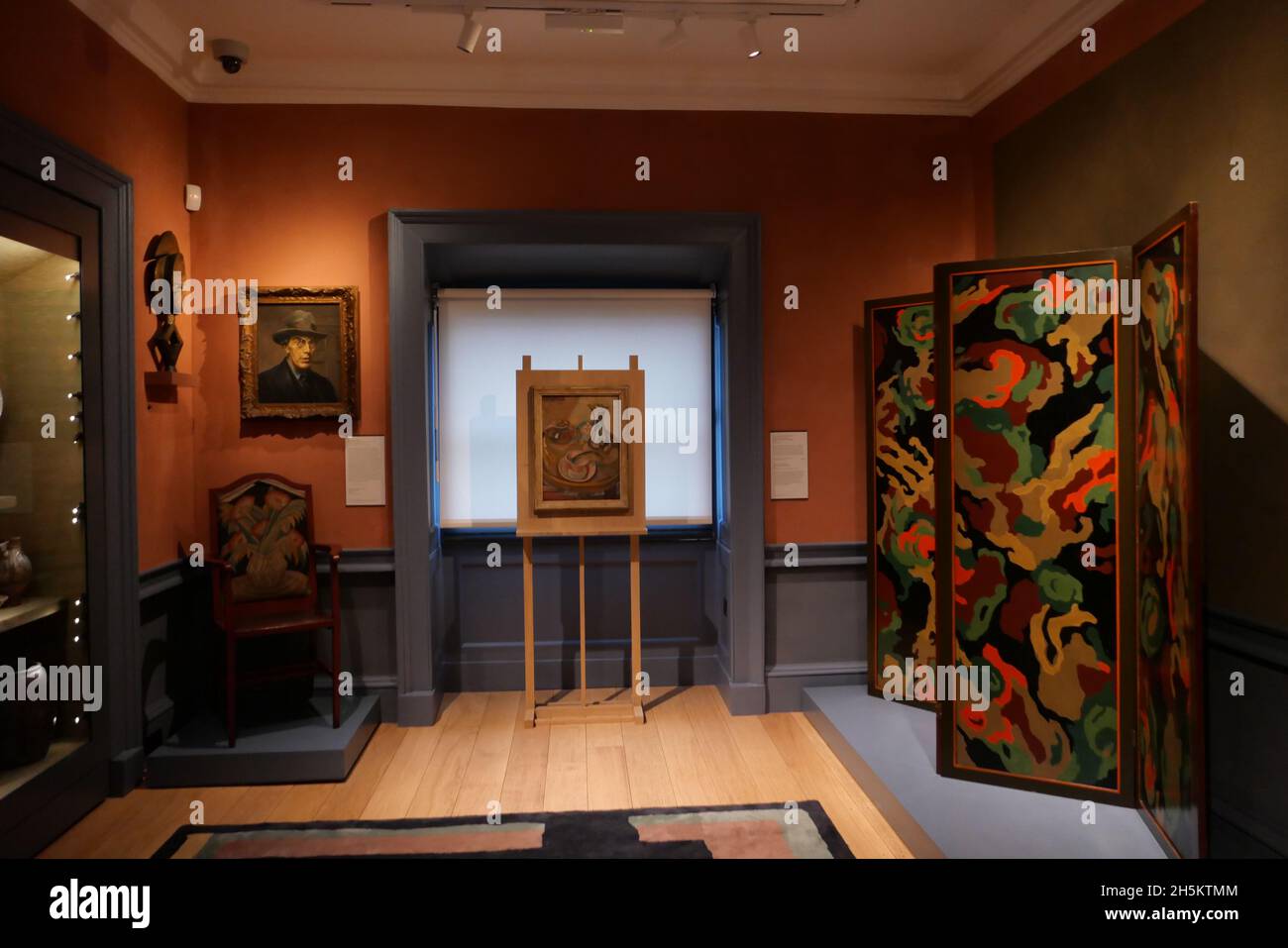 Visitors to the Gallery in Somerset House , which has been closed since ...