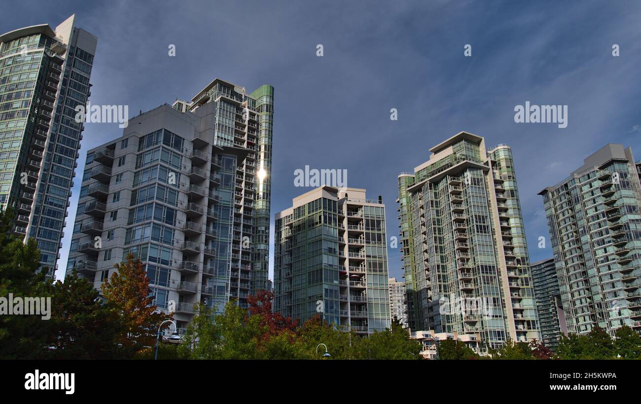 Residential skyline hi-res stock photography and images - Alamy