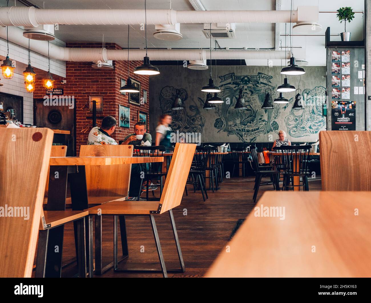 Eating inside a restaurant hi-res stock photography and images - Alamy