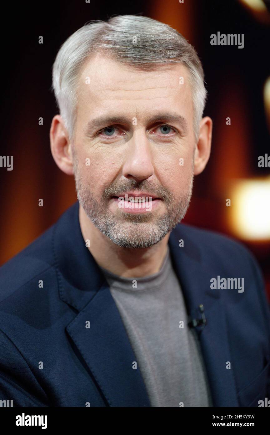 Cologne, Germany. 10th Nov, 2021. Entertainer Sebastian Pufpaff sits in ...