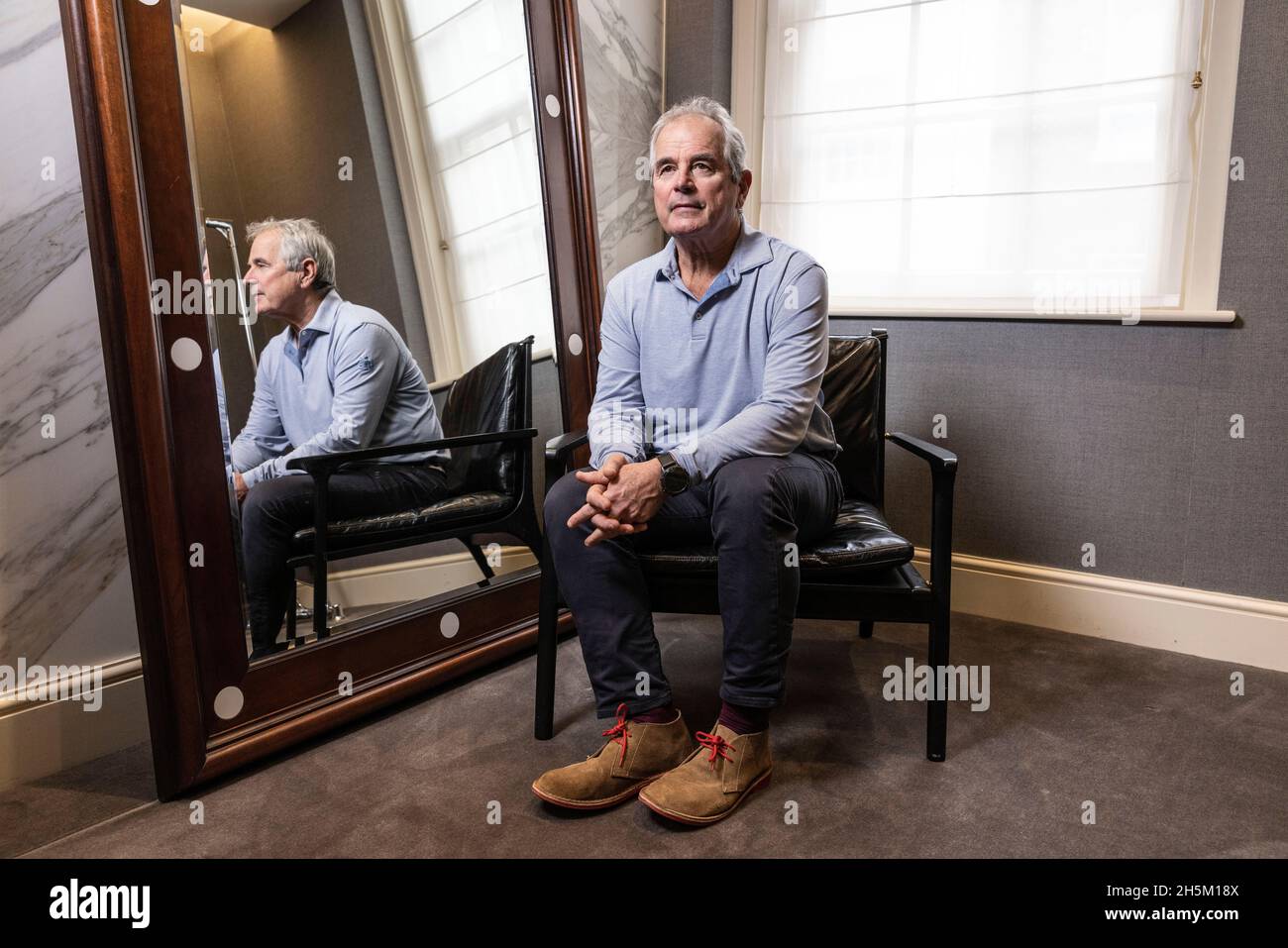 Allan lamb cricketer hi-res stock photography and images - Alamy