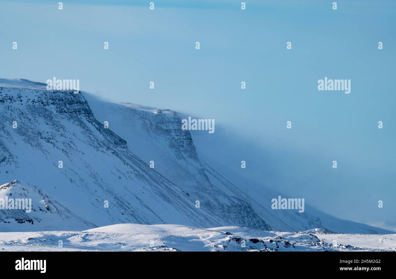 High winds snow hi-res stock photography and images - Alamy