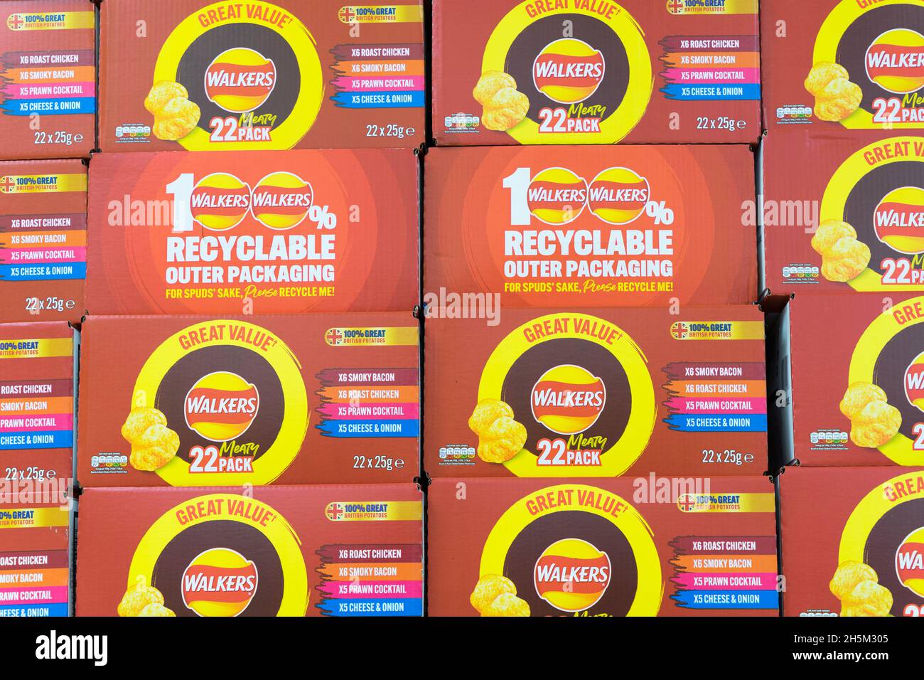 Crisps in uk supermarket hi-res stock photography and images - Alamy