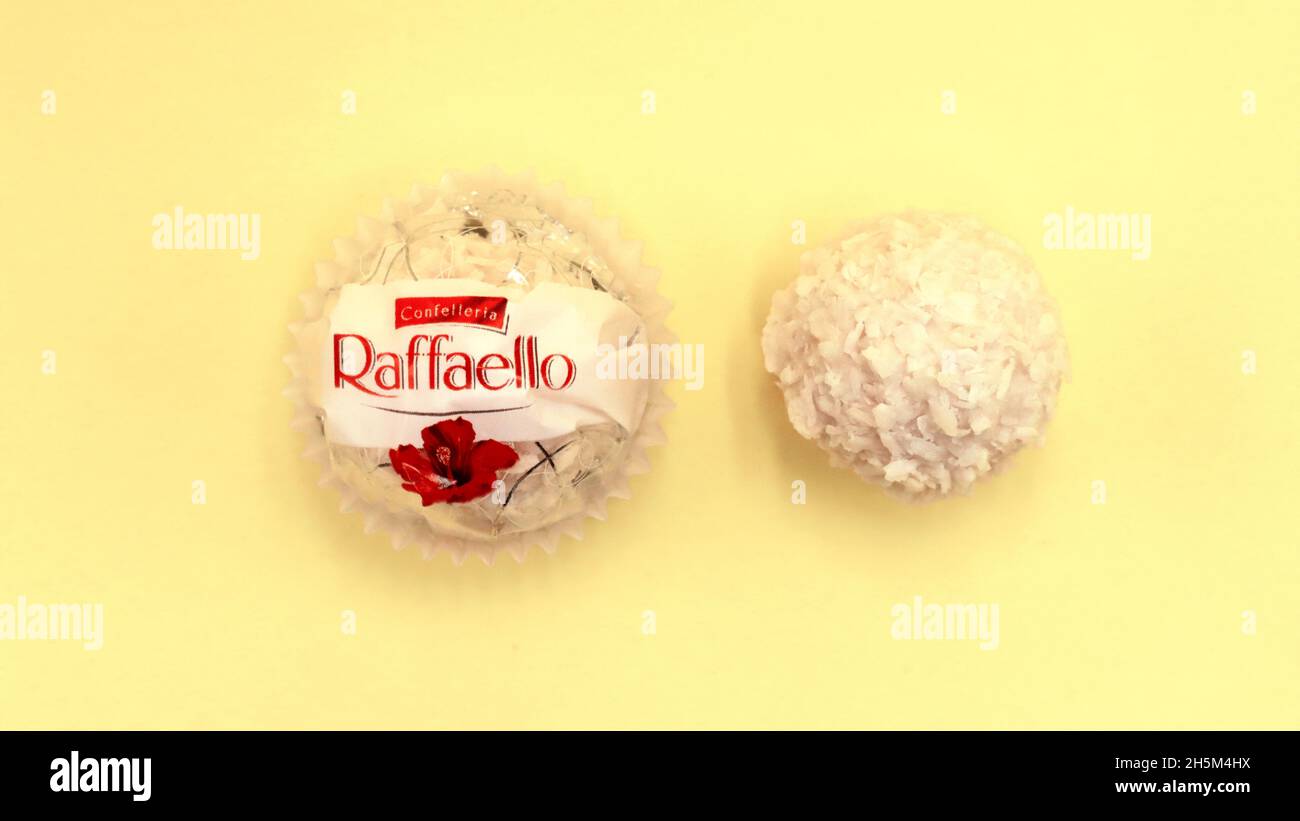 RAFFAELLO FERRERO premium white chocolate sweets with coconut Stock ...