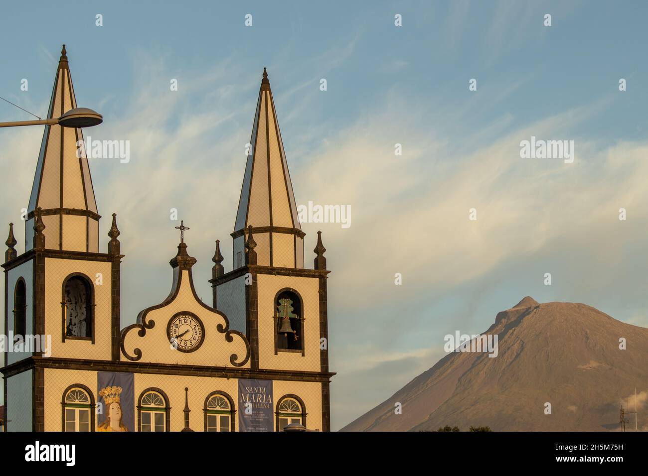 Town church and pico island hi-res stock photography and images - Alamy