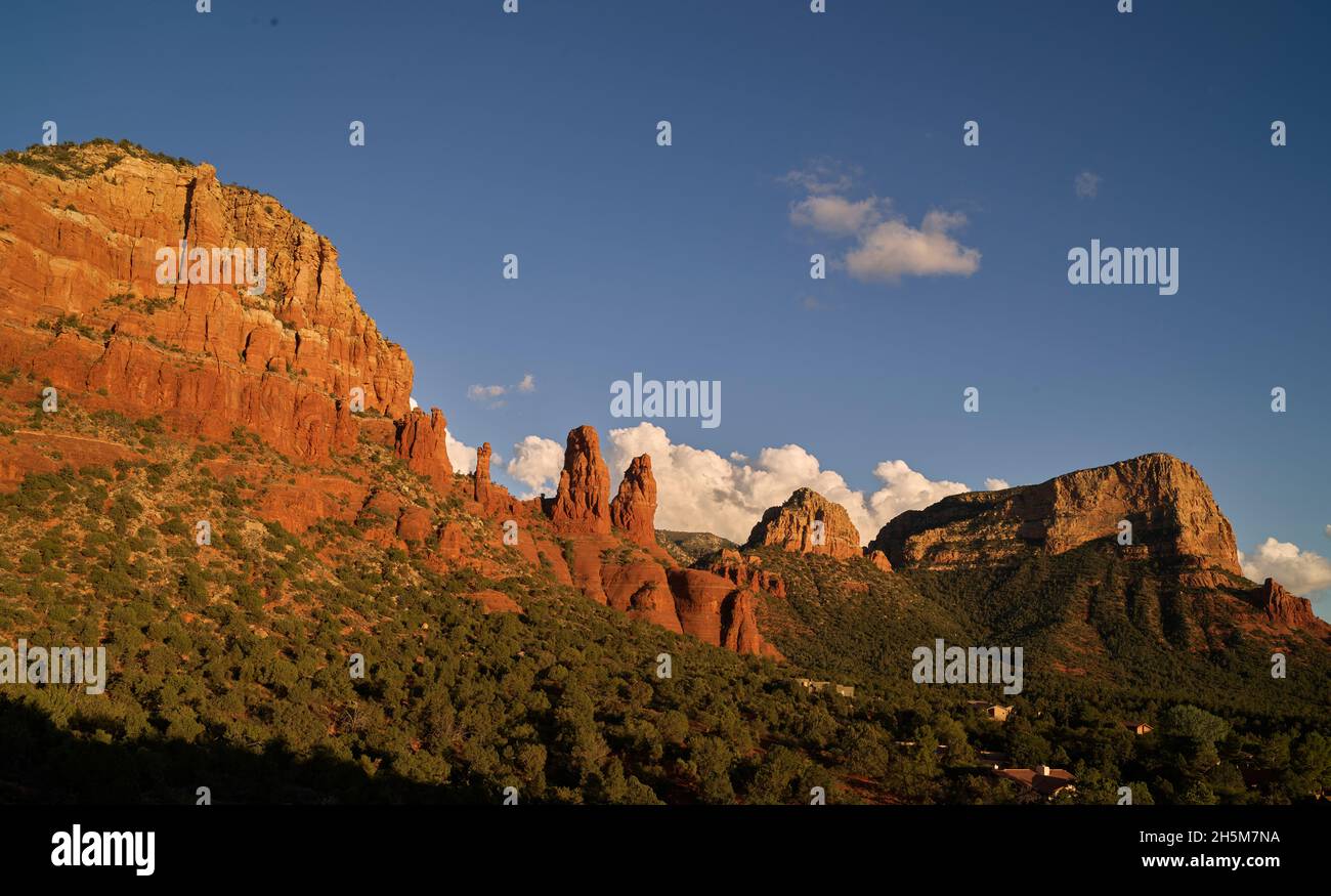 The famous red-sandstone formations that surround Sedona, Arizona, a ...