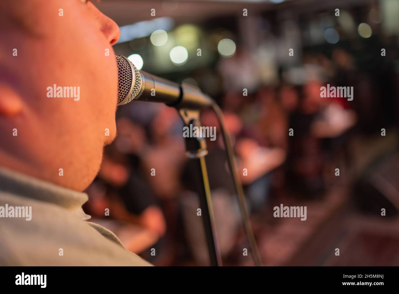 Viewer crowded audience speak with speaker in microphone. Participant ...
