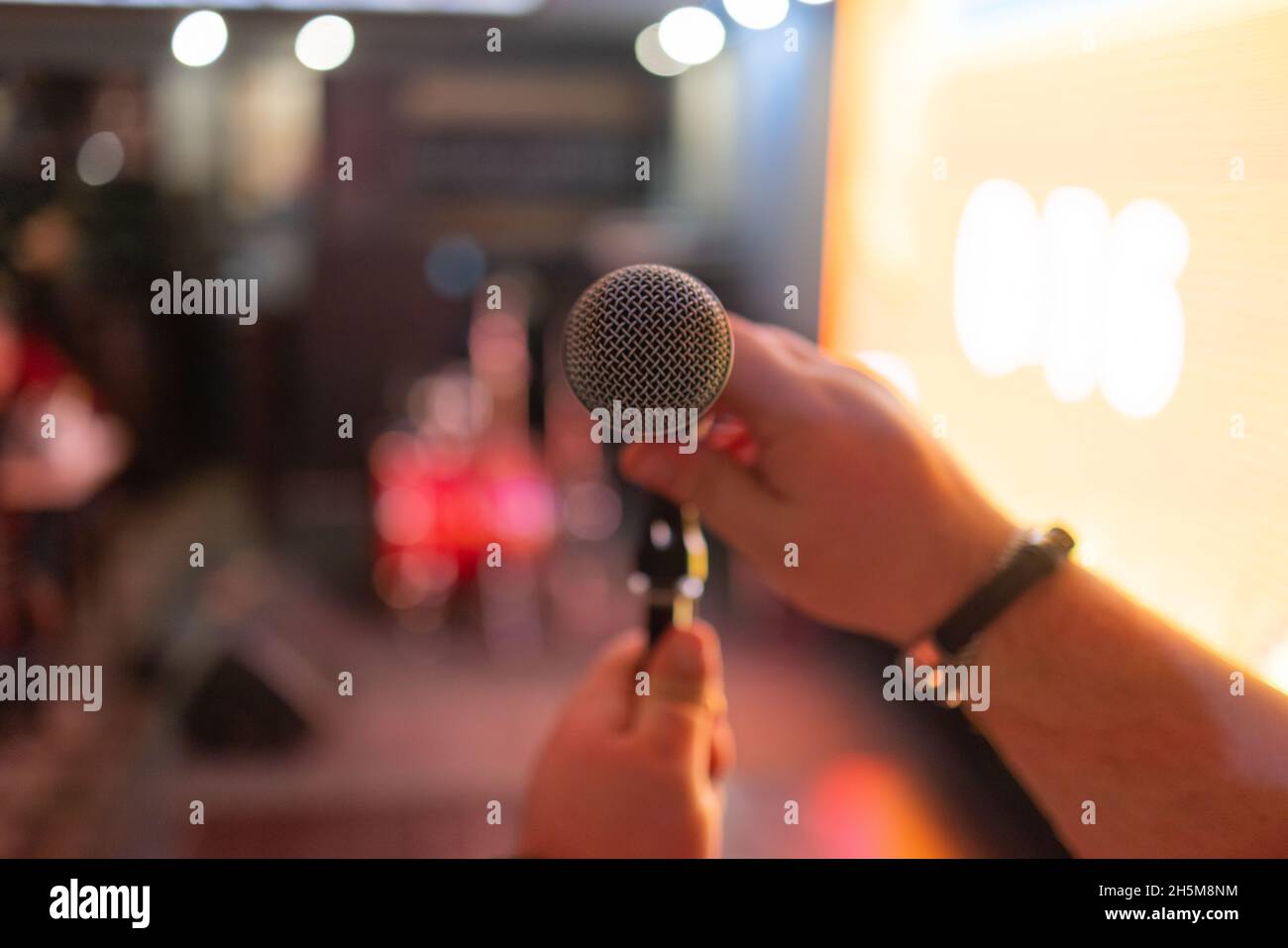 Viewer crowded audience speak with speaker in microphone. Participant ...