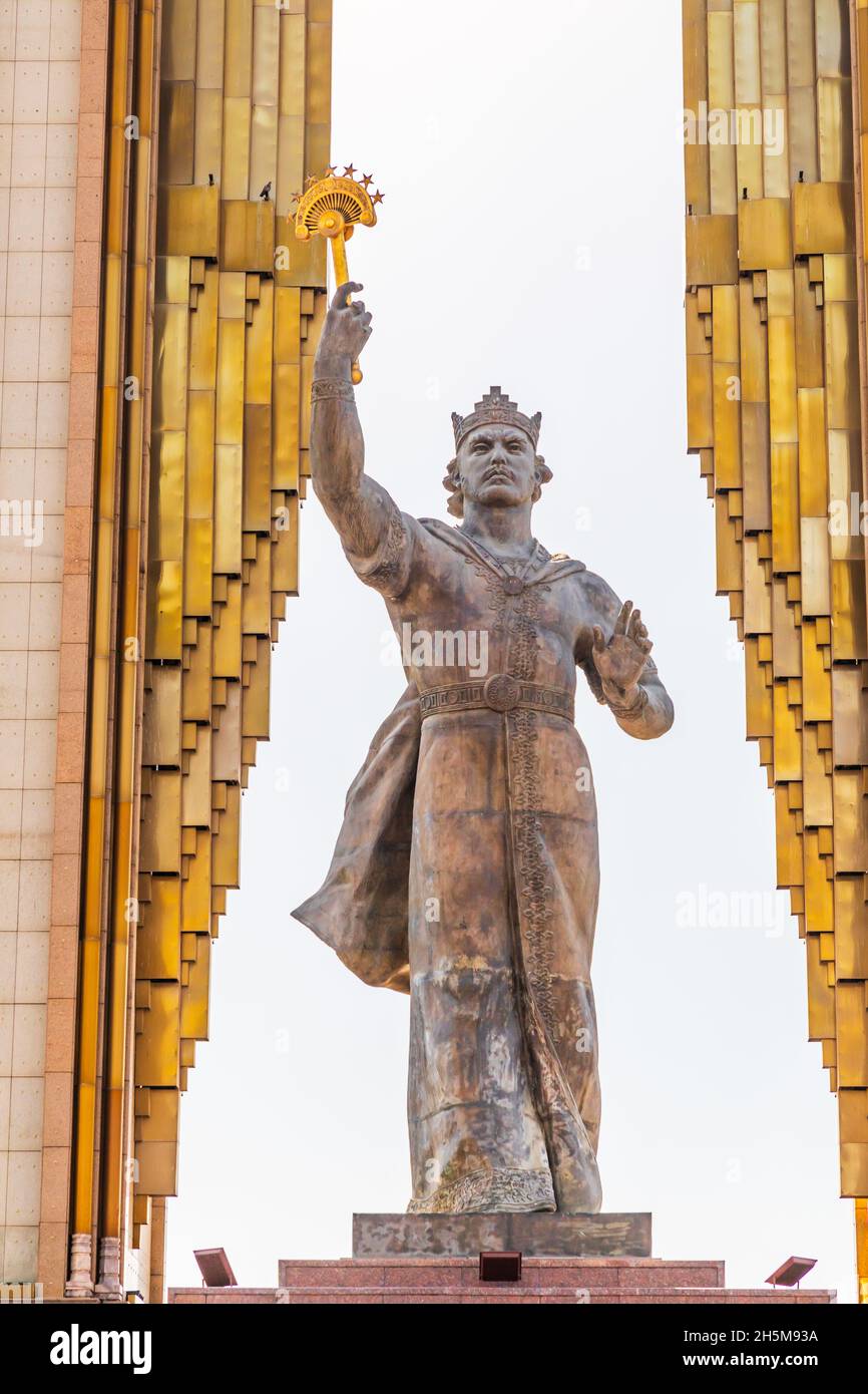 Statue ismail samani ismoili somoni hi-res stock photography and images ...