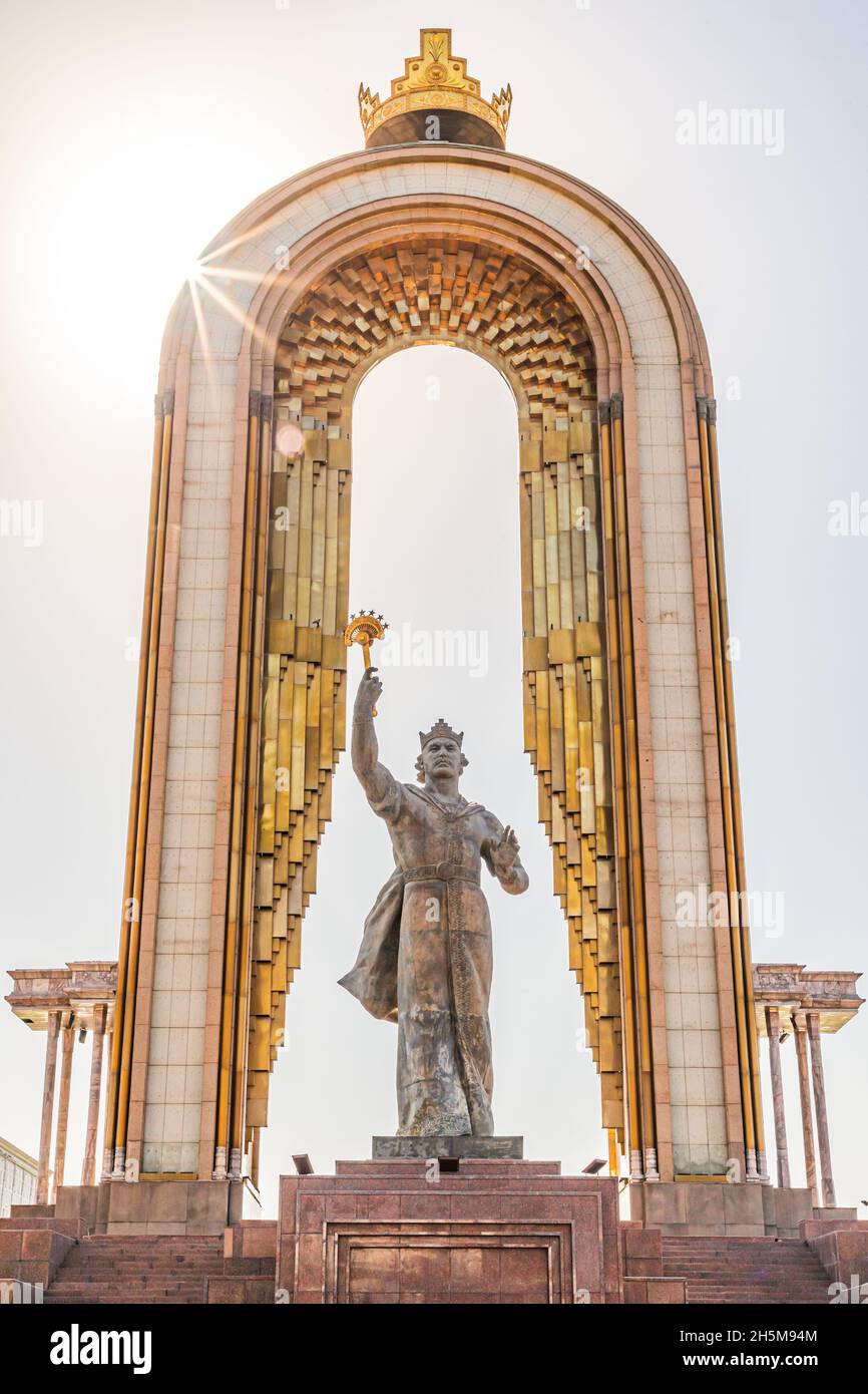 Statue of ismail somoni hi-res stock photography and images - Alamy