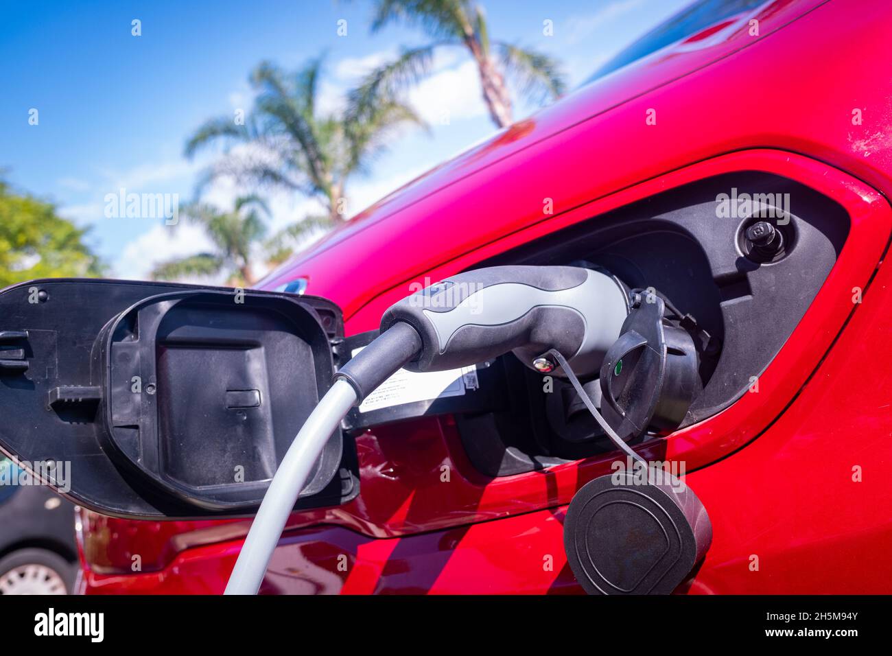 Battery charging facilities hi-res stock photography and images - Alamy