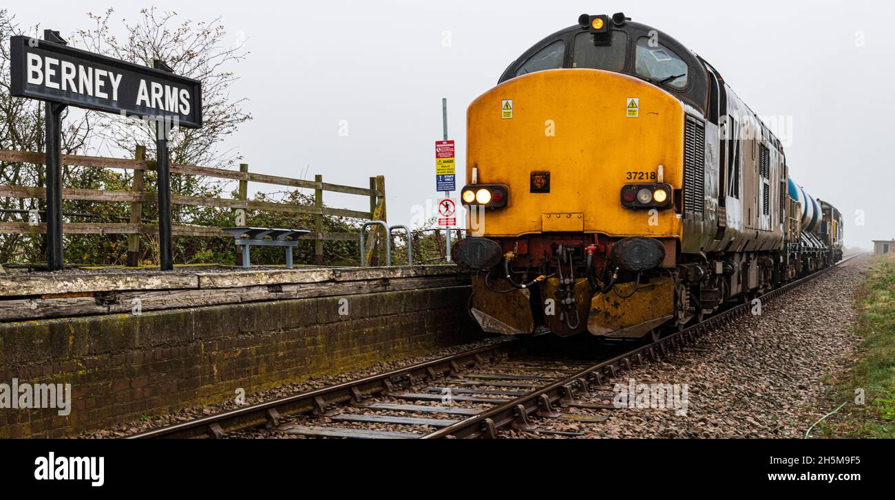 Class 37218 locomotive hi-res stock photography and images - Alamy