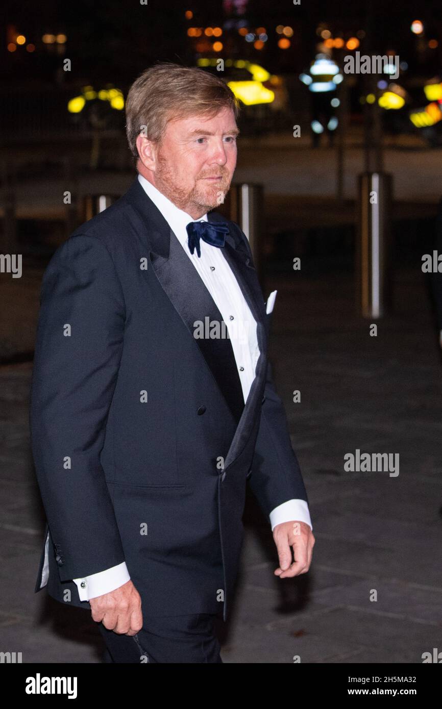 King Willem-Alexander of the Netherlands during Counter performance at ...