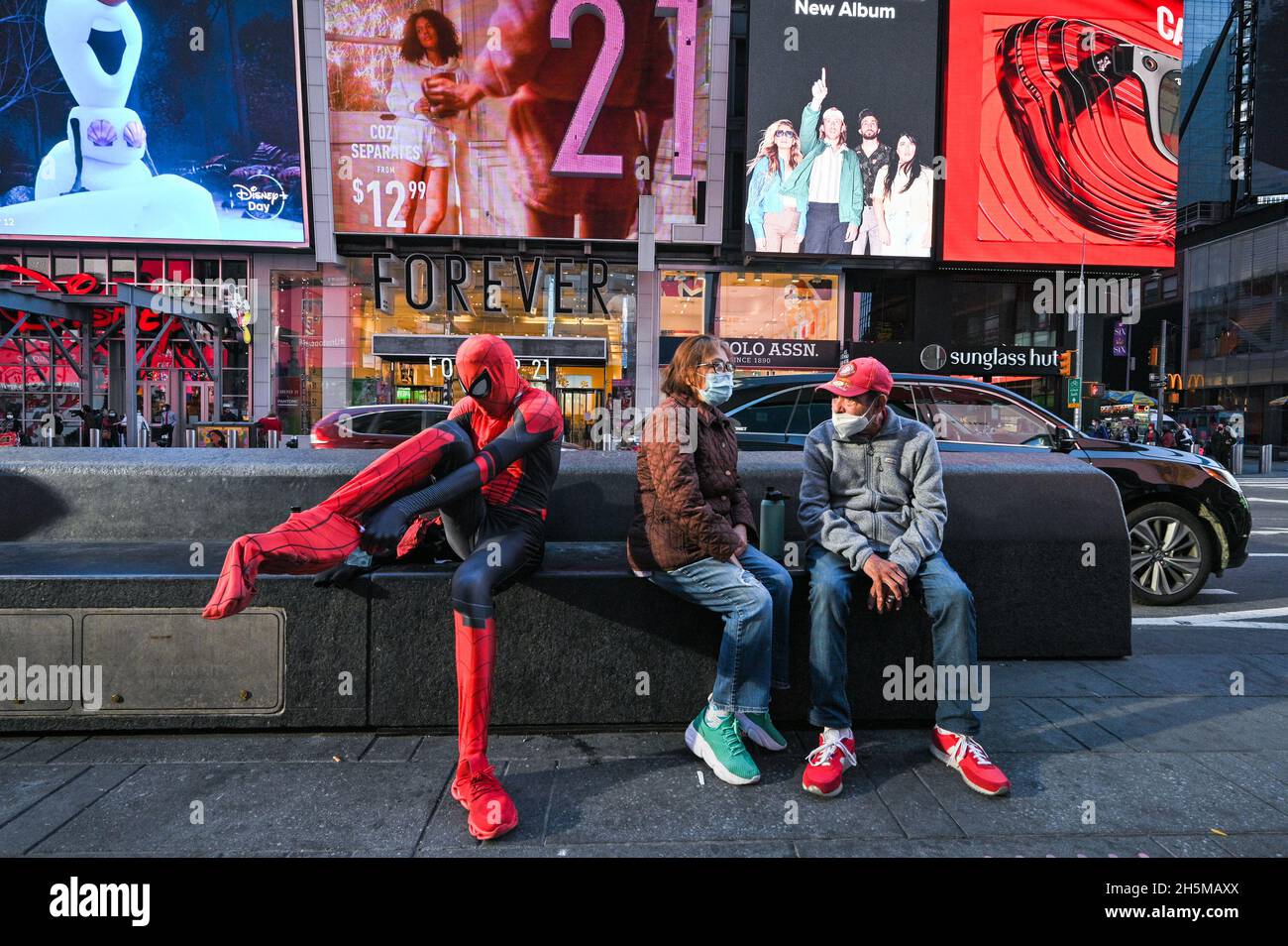 Spider man in times square hi-res stock photography and images - Alamy